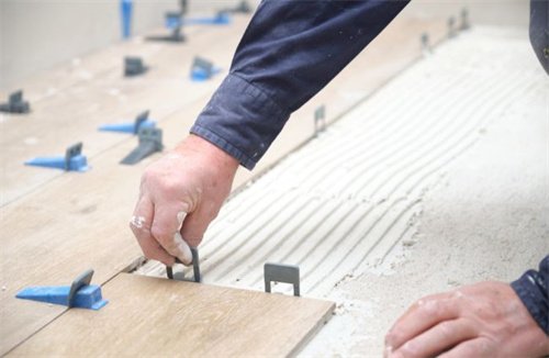 Using Tile Leveling Systems for a Lippage-Free Finish